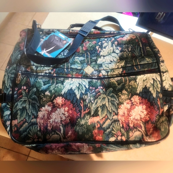 atlantic | Bags | Nwt Vintage Atlantic Expandables Ii Garment Bag ...